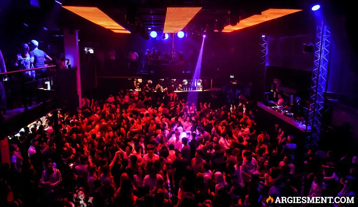 Life al Río by Caix | Boliche top en Costa Salguero Palermo